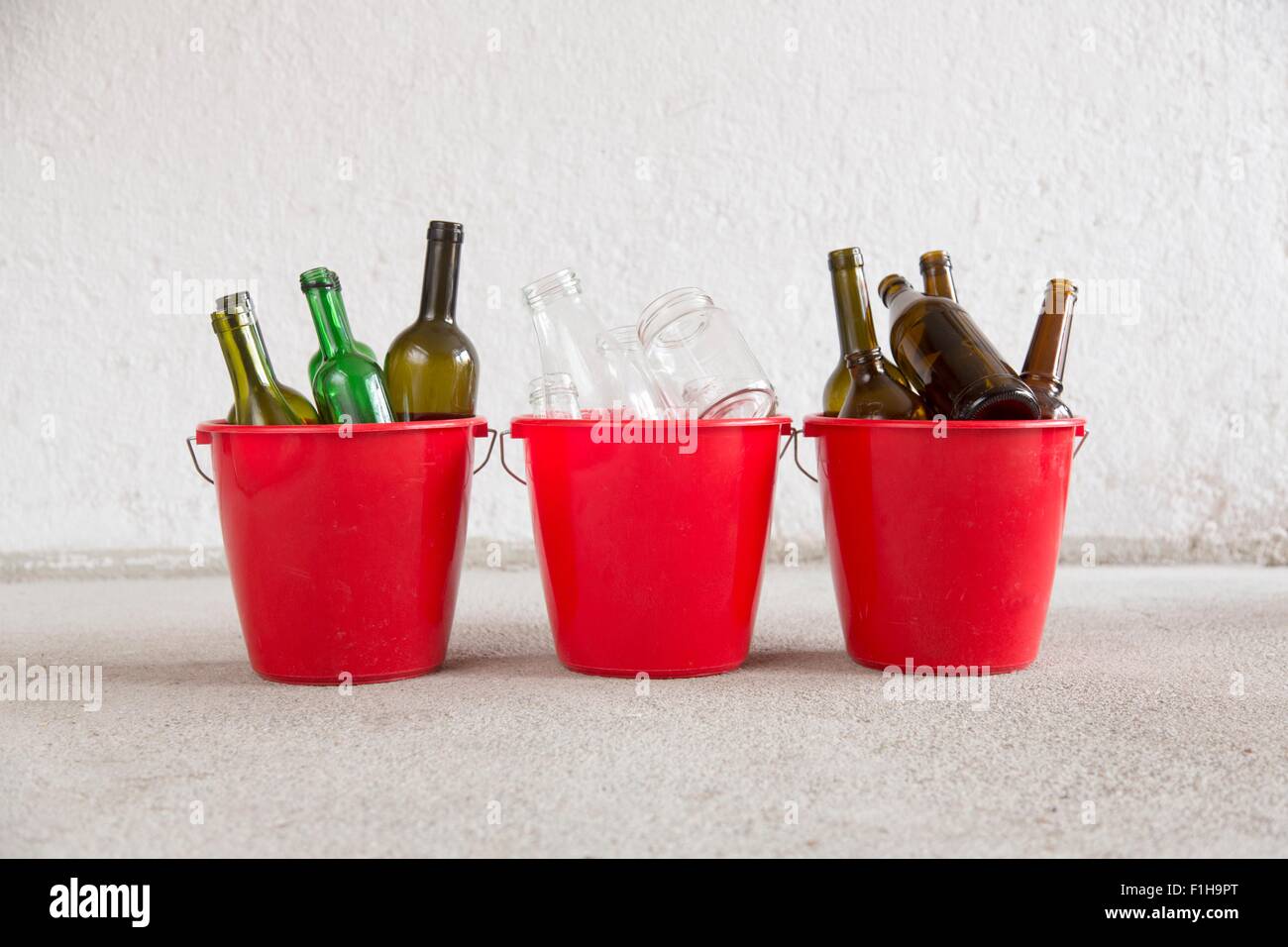 Bottles of wine in garage hi-res stock photography and images - Alamy