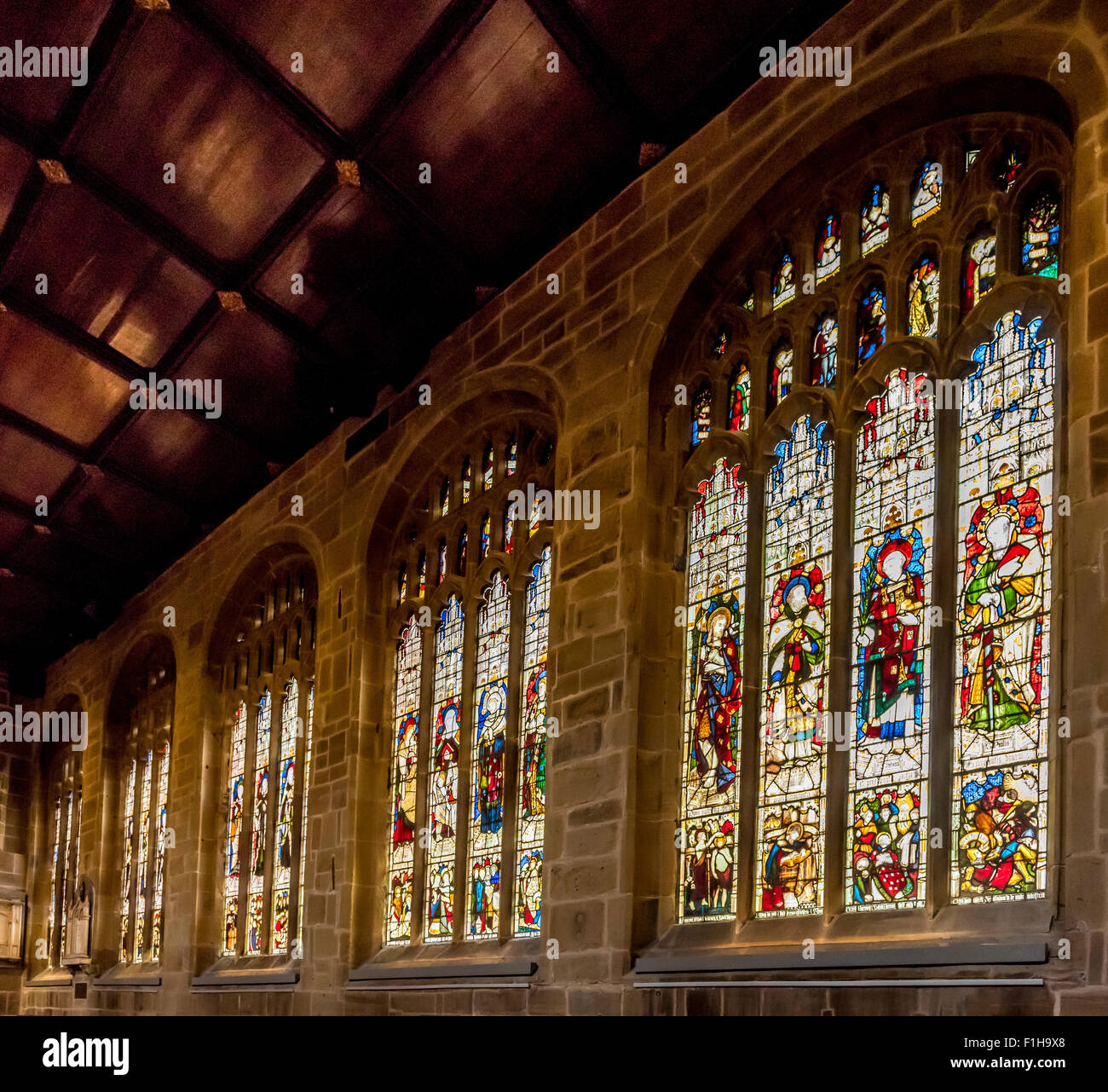 Wakefield cathedral windows hi-res stock photography and images - Alamy