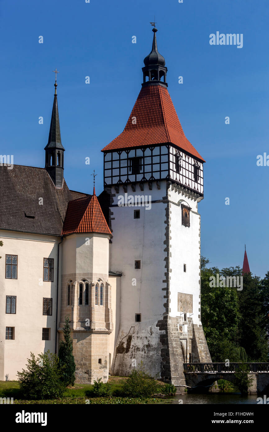 Renaissance water castle hi-res stock photography and images - Alamy