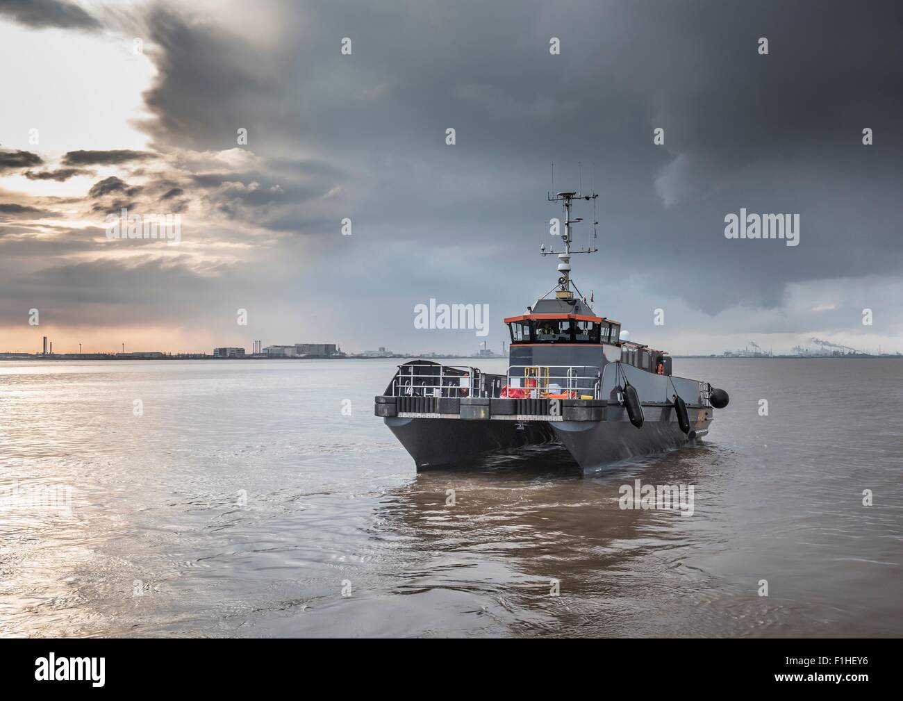 Go boat hi-res stock photography and images - Alamy