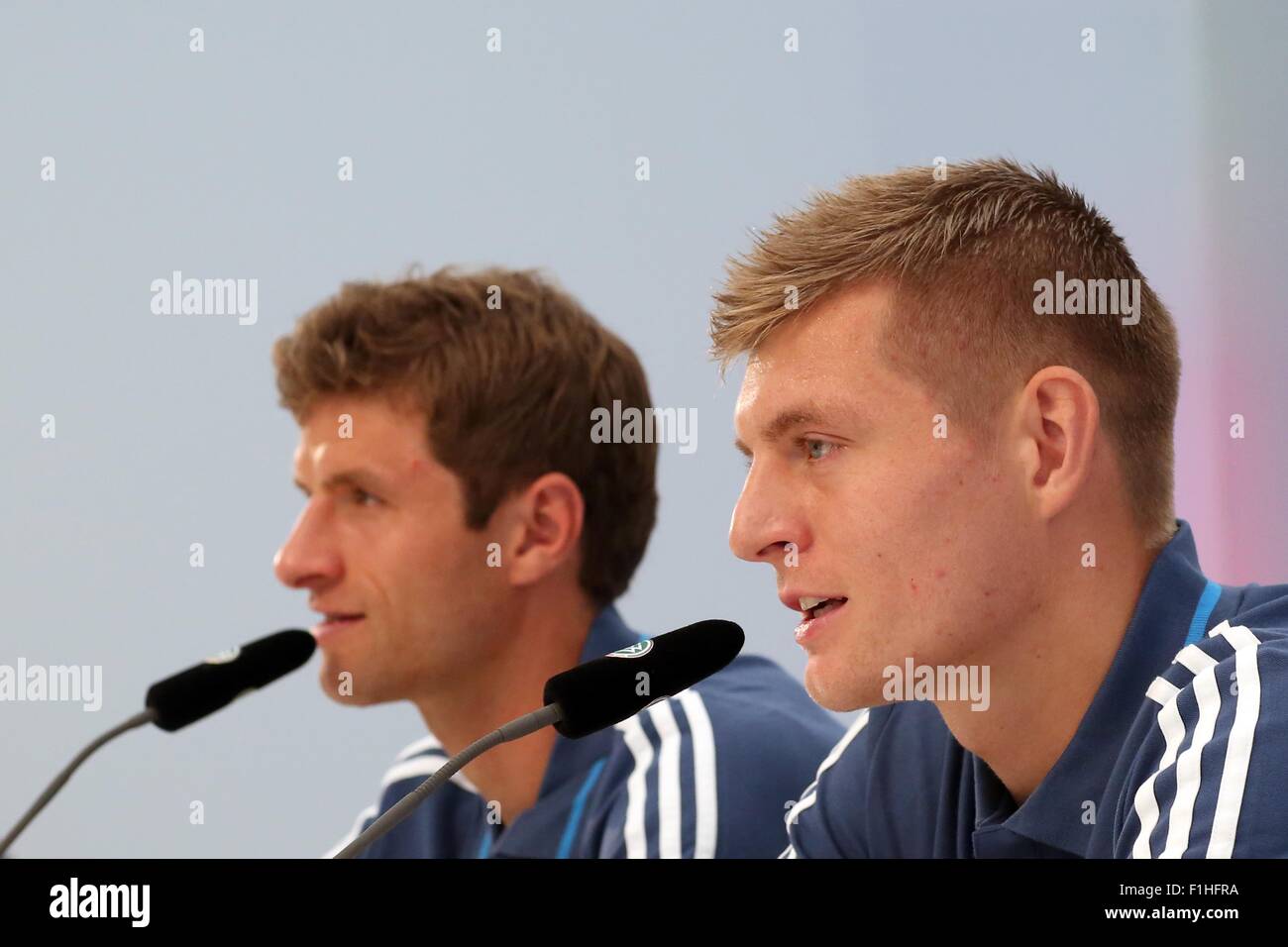 Frankfurt, Germany. 2nd Sep, 2015. Thomas Mueller (l) and Toni Kroos ...