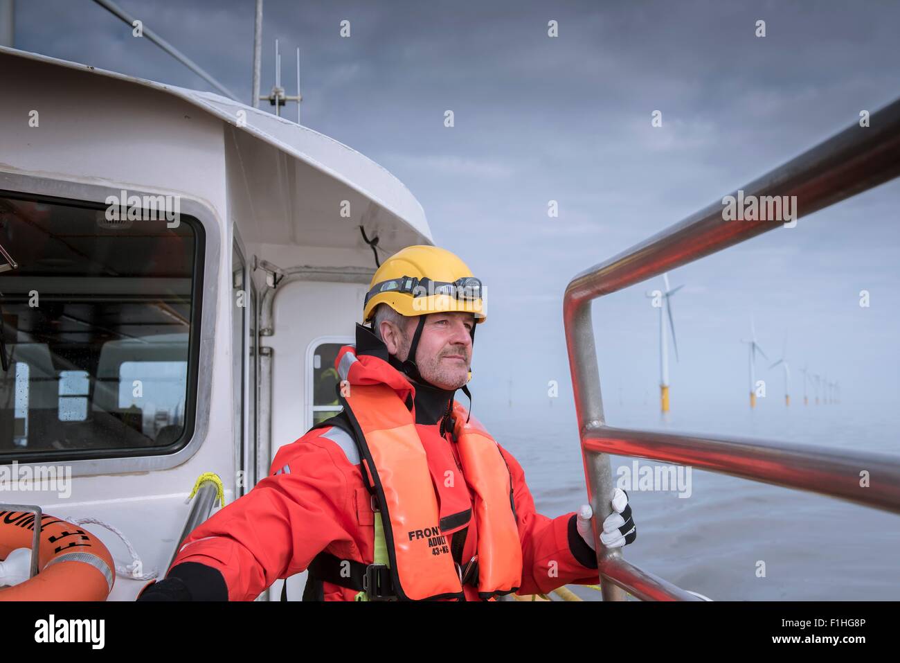 Offshore life hi-res stock photography and images - Alamy