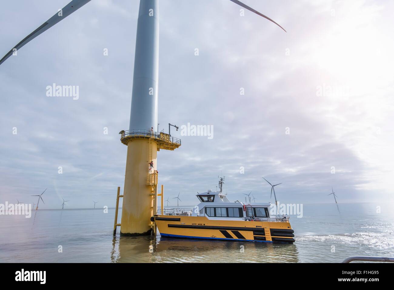 Offshore windfarm support boat hi-res stock photography and images - Alamy