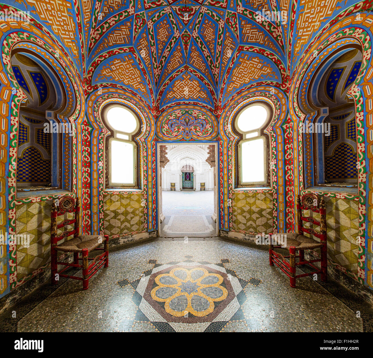 Moorish style palace interior Stock Photo - Alamy