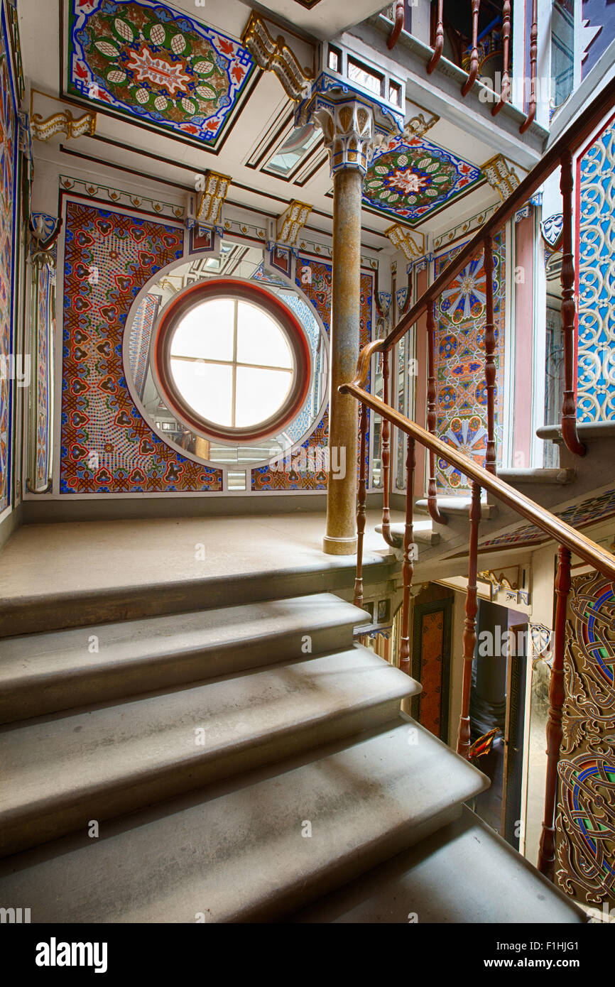 Moorish style palace interior Stock Photo - Alamy