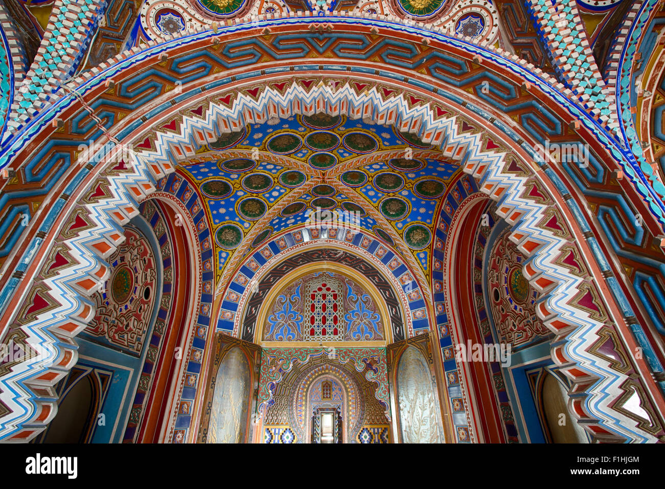 Moorish style palace interior Arabian fairy tale castle Stock Photo - Alamy
