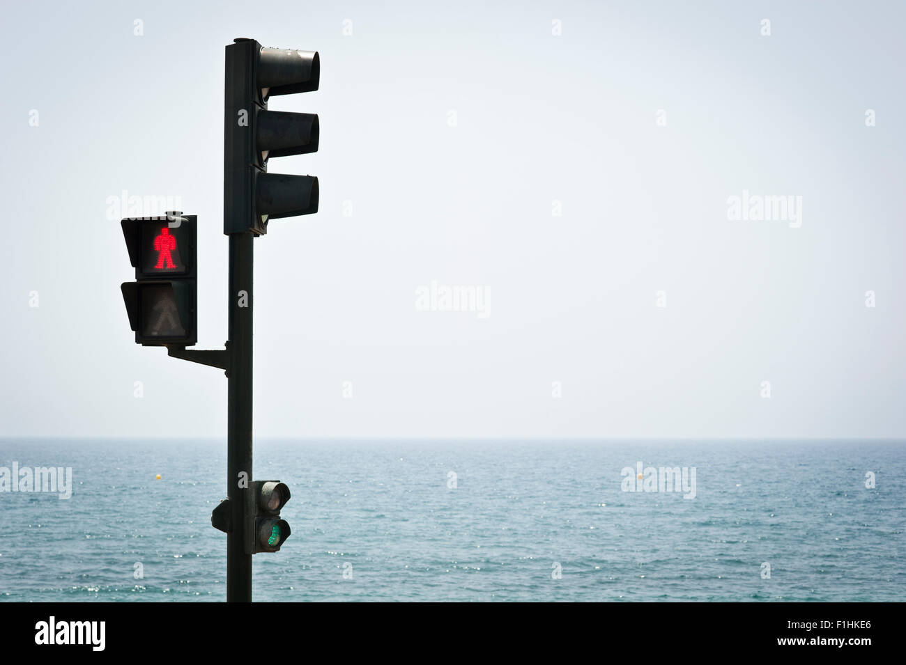 Pedestrian traffic light hi-res stock photography and images - Alamy