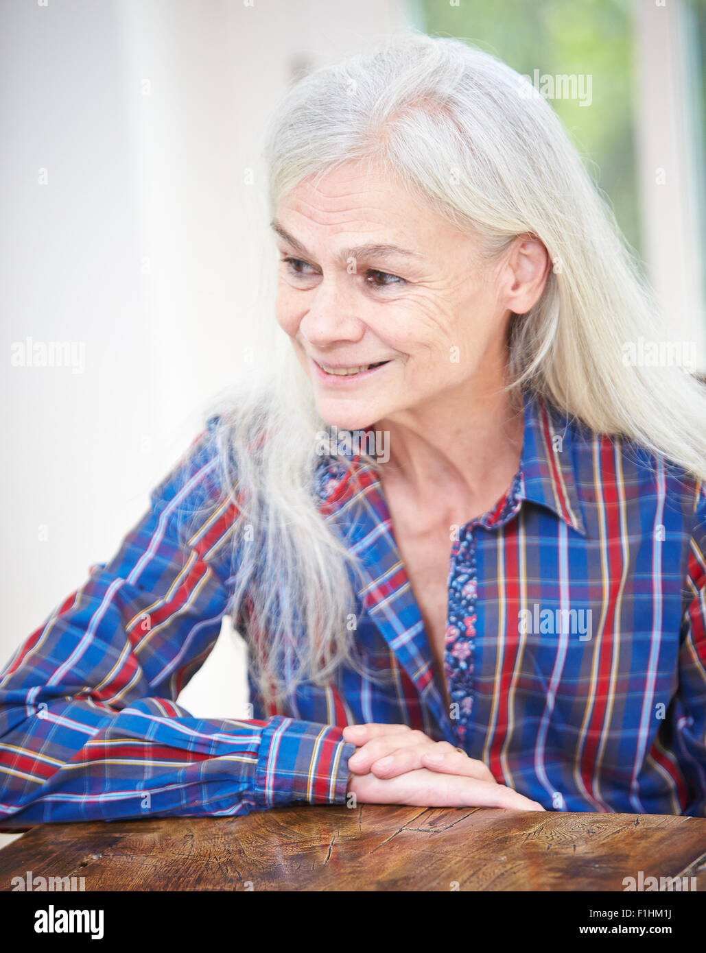 Retired Judge Mary Jane Mowat pictured in her north Oxford home Stock ...