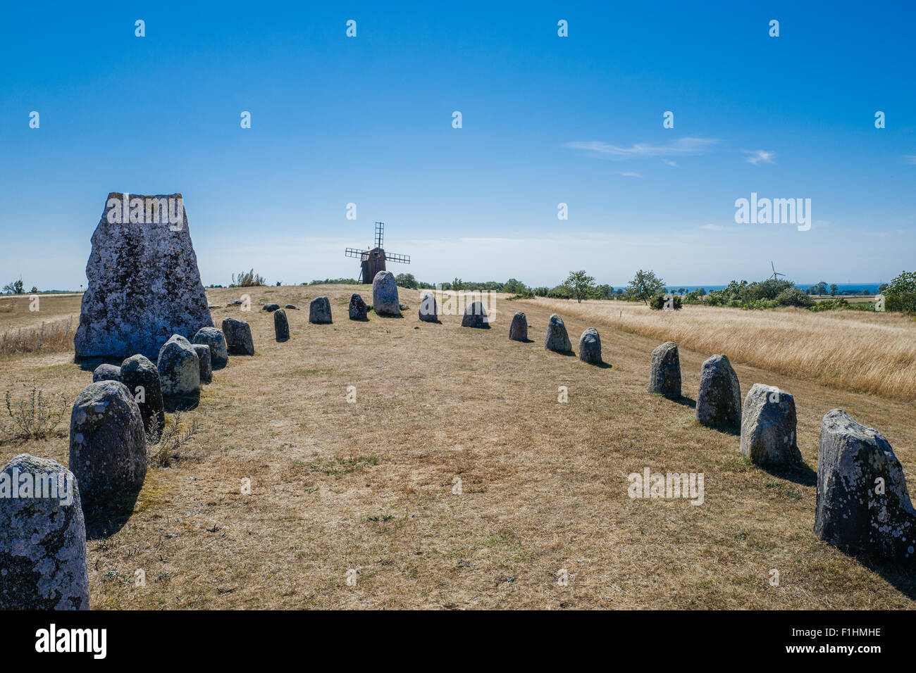 Gettlinge stone ship oeland hi-res stock photography and images - Alamy