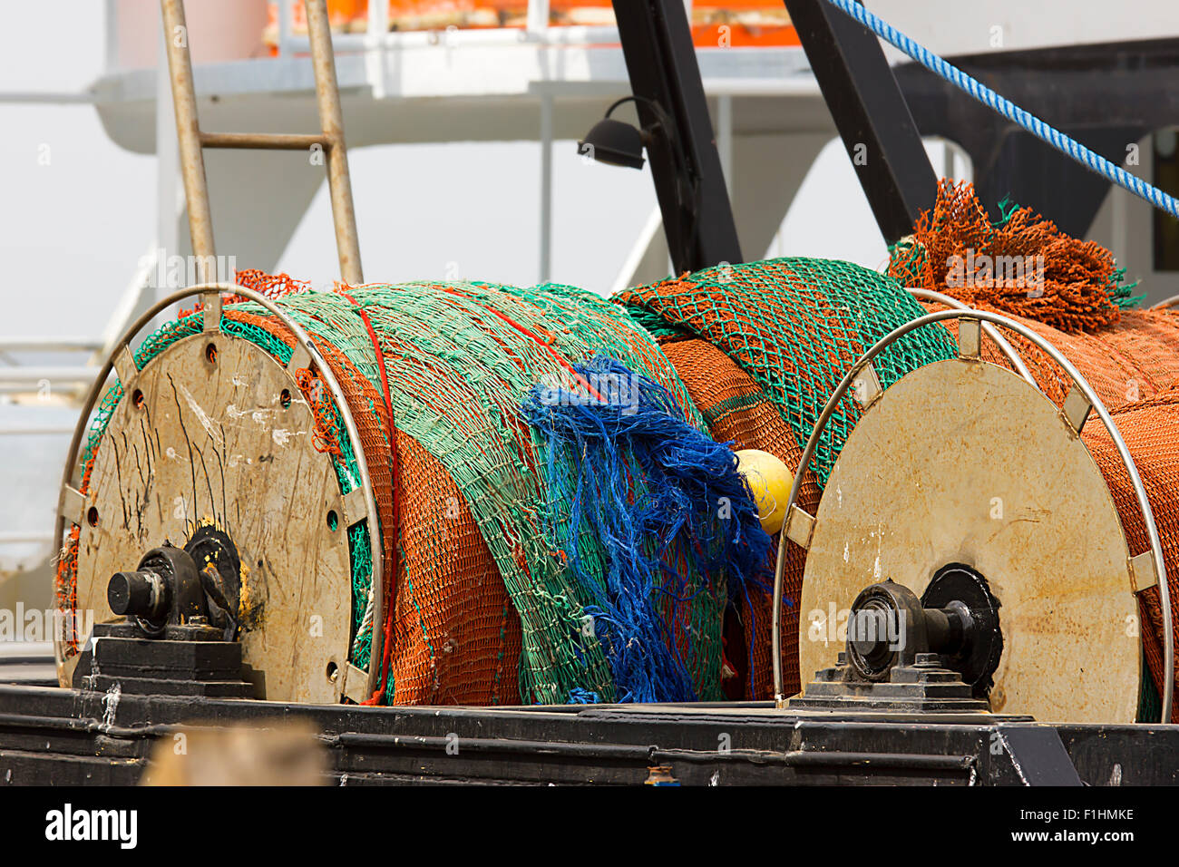 Fish net cable hi-res stock photography and images - Alamy