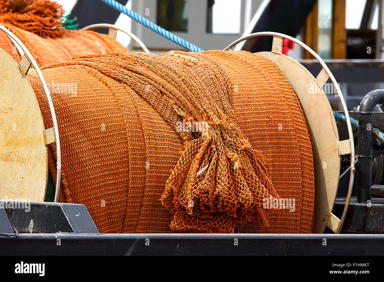 Fish net cable hi-res stock photography and images - Alamy