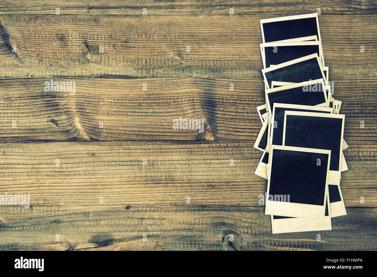 Vintage polaroid camera nobody hi-res stock photography and images - Alamy