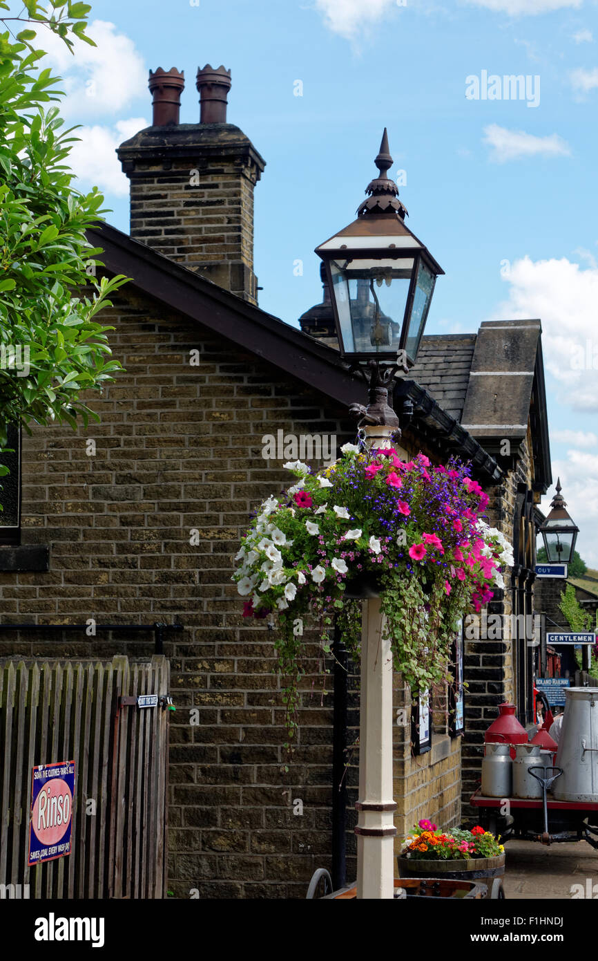 Oakworth hi-res stock photography and images - Alamy