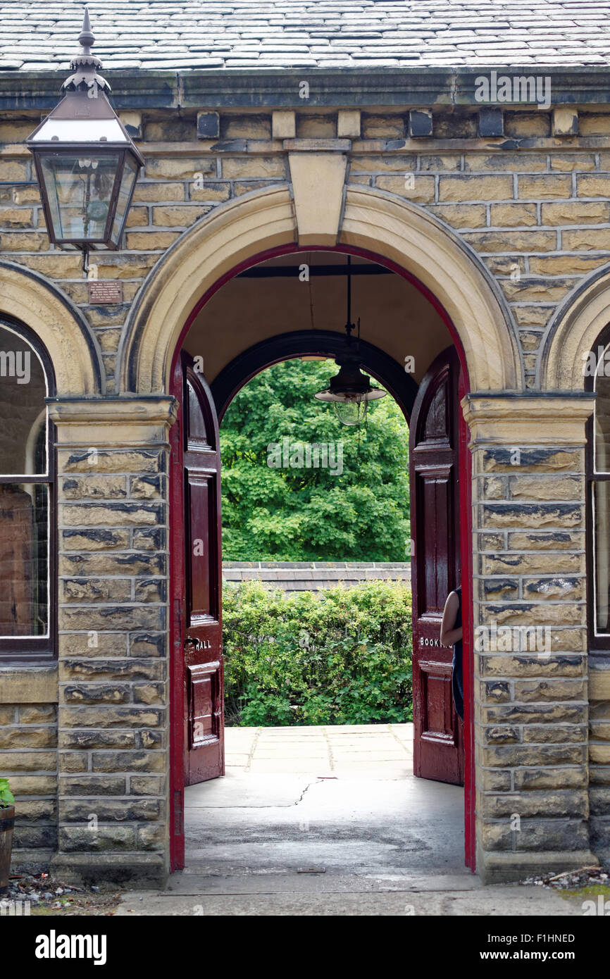 Oakworth hi-res stock photography and images - Alamy