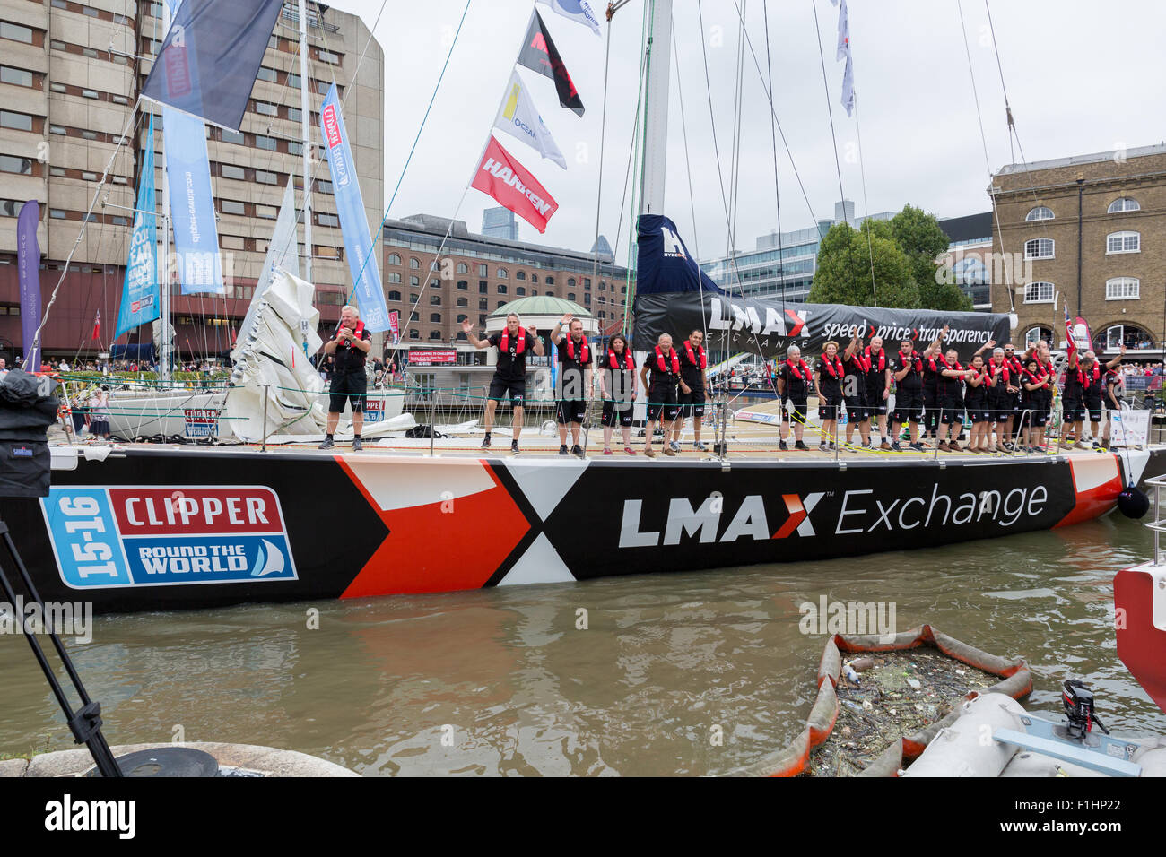 The Clipper crew of the LMAX Exchange sponsored yacht, departing St ...