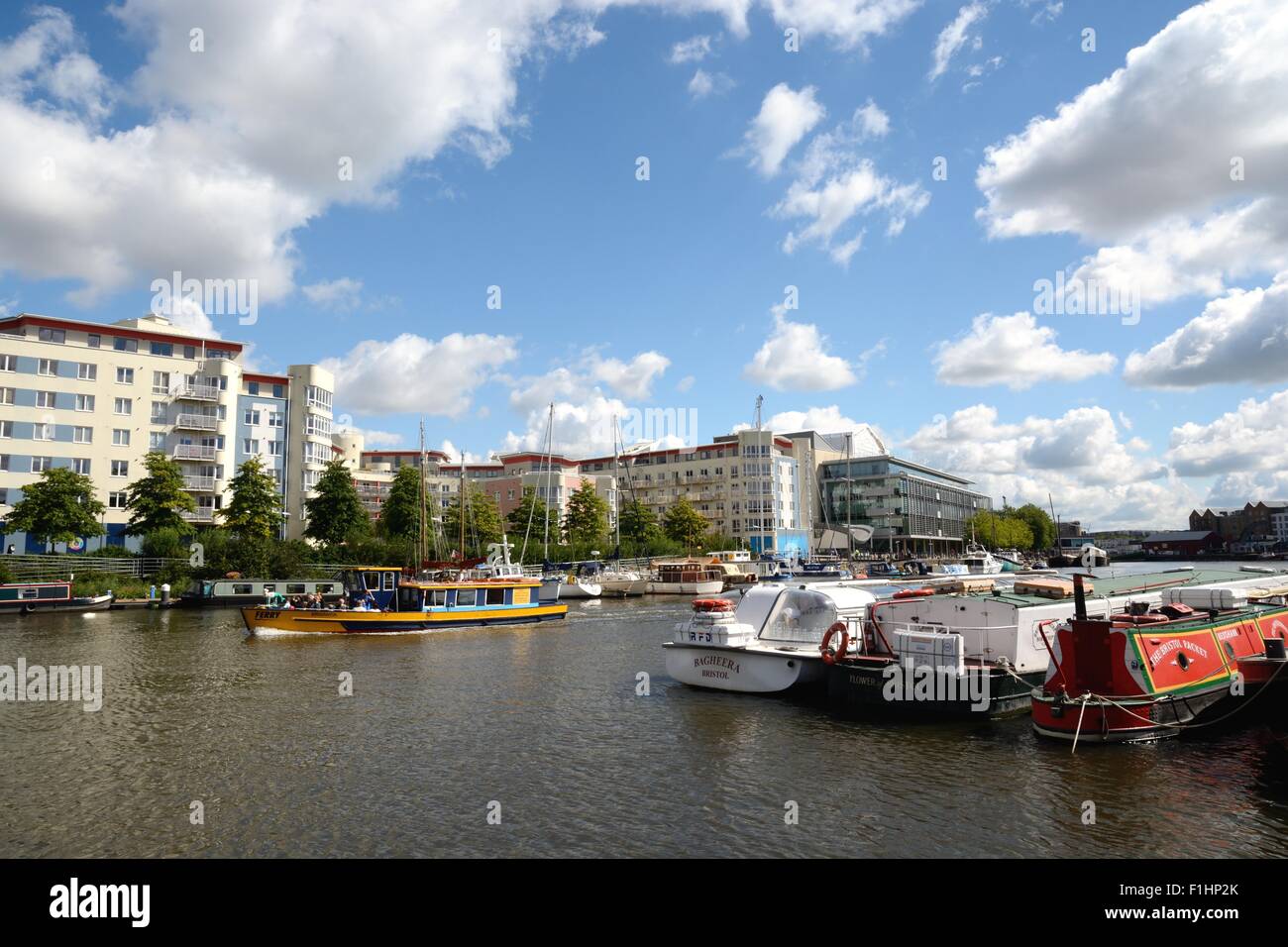 Waterside property and river barges at Bristol harbour Stock Photo - Alamy