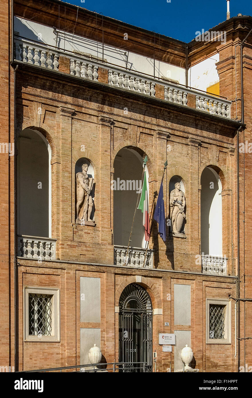 Finance palace hi-res stock photography and images - Alamy