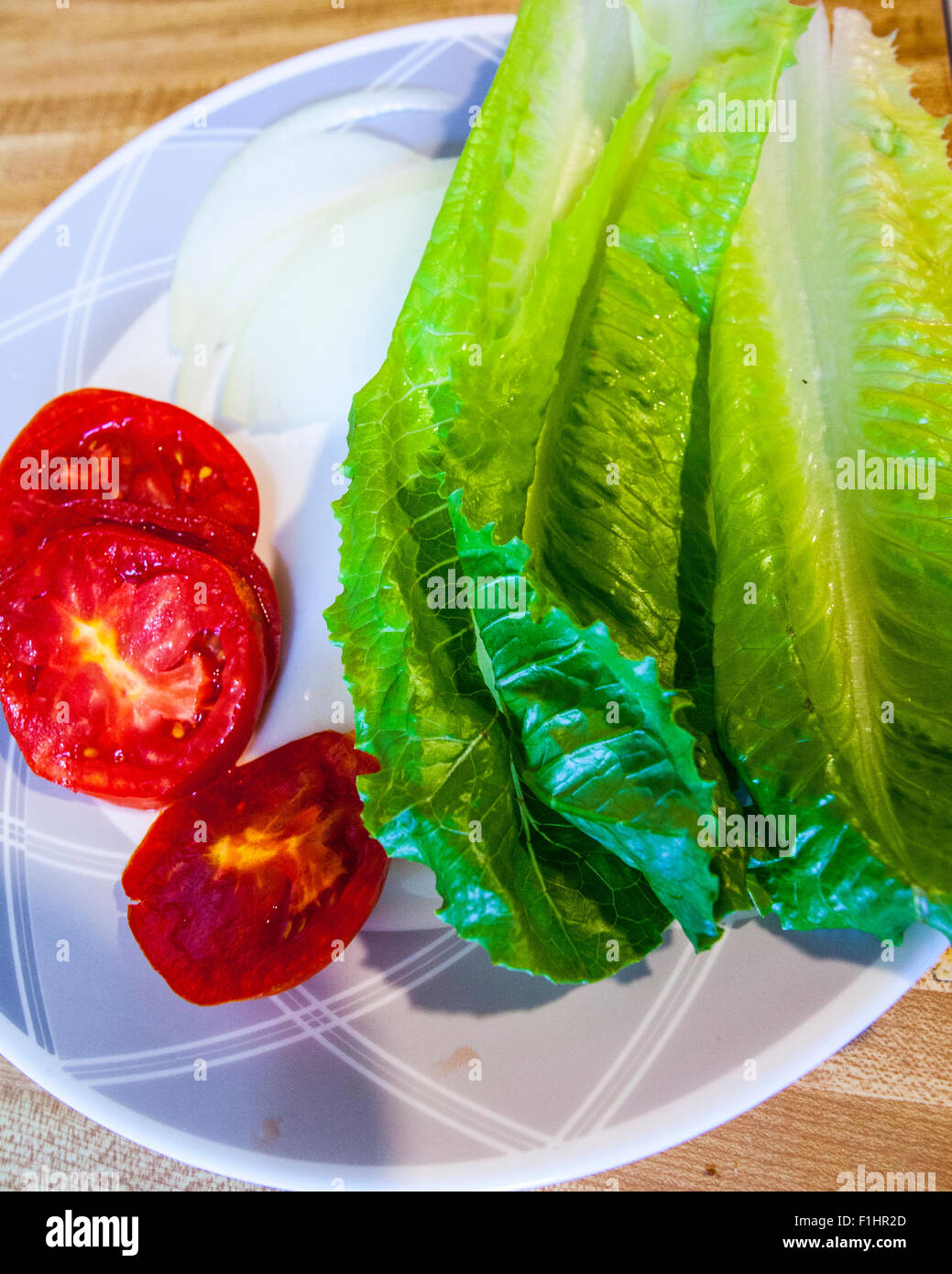Lettuce plate hi-res stock photography and images - Alamy