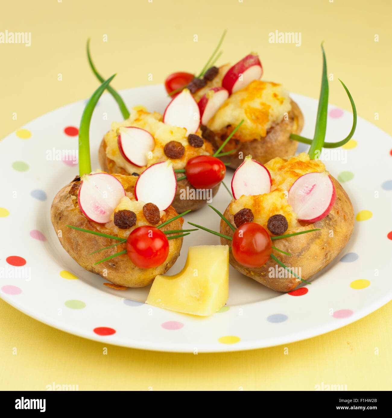 Mice potatoes hi-res stock photography and images - Alamy