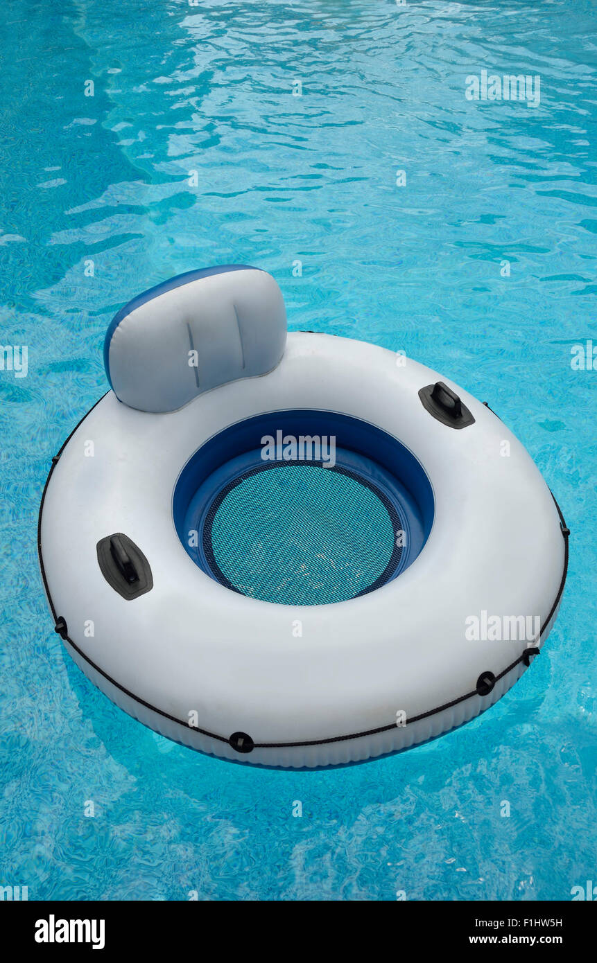 Empty raft floating in pool Stock Photo - Alamy