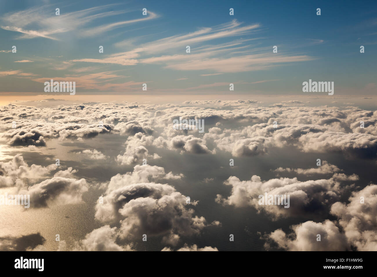Flight airplane from bottom top hi-res stock photography and images - Alamy