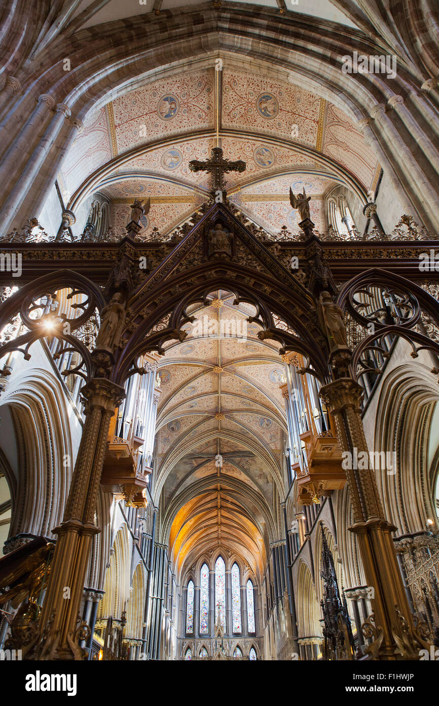 Interior of Worcester Cathedral Stock Photo - Alamy