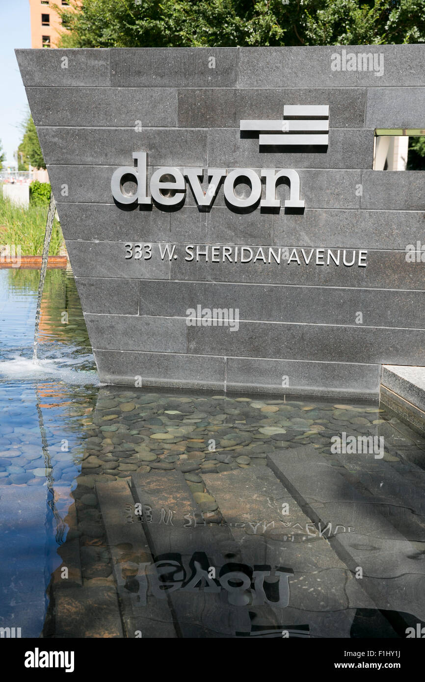 Devon Energy Logo A Logo Sign Outside Of The Devon Energy Center,