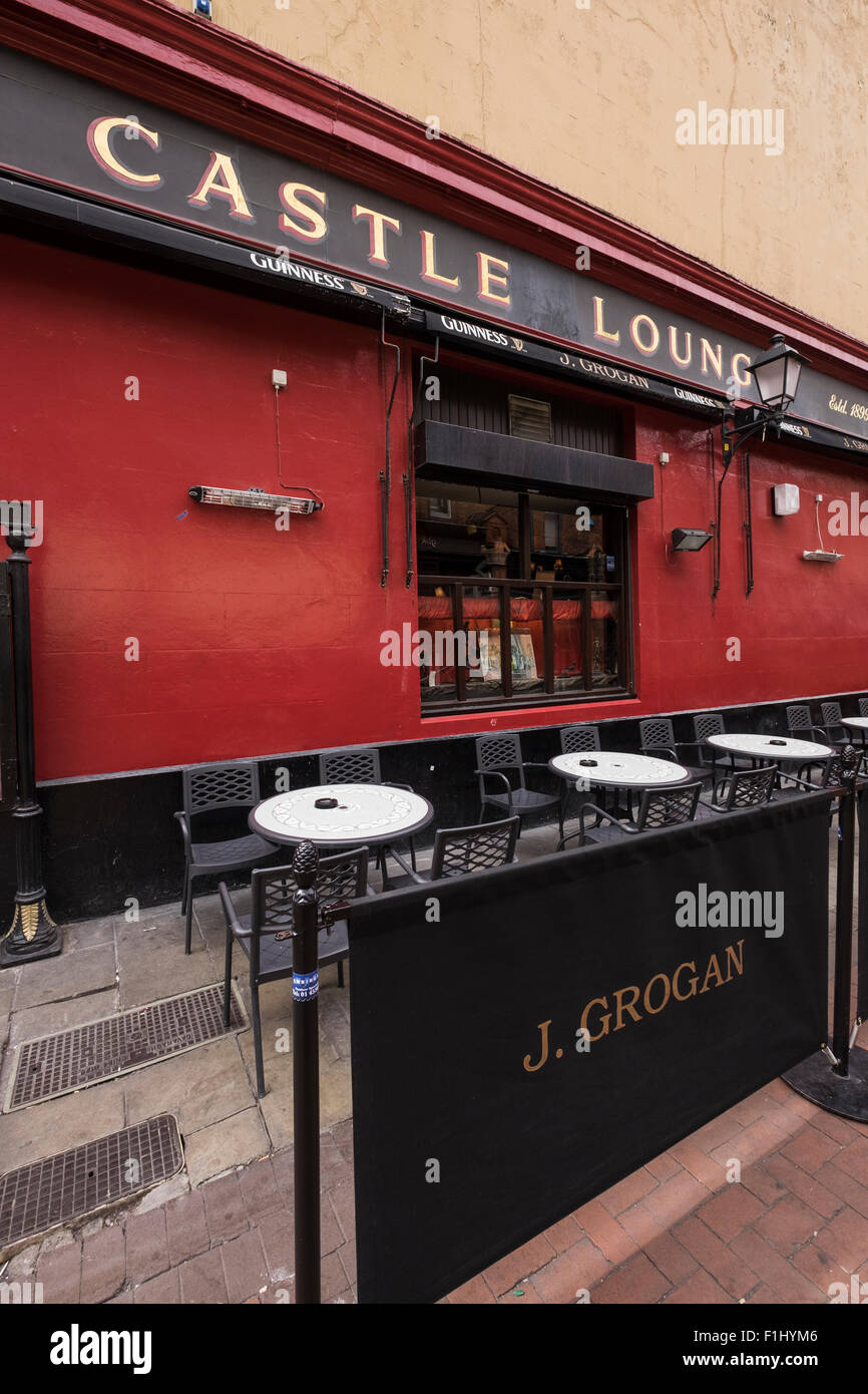 Grogan's dublin hi-res stock photography and images - Alamy