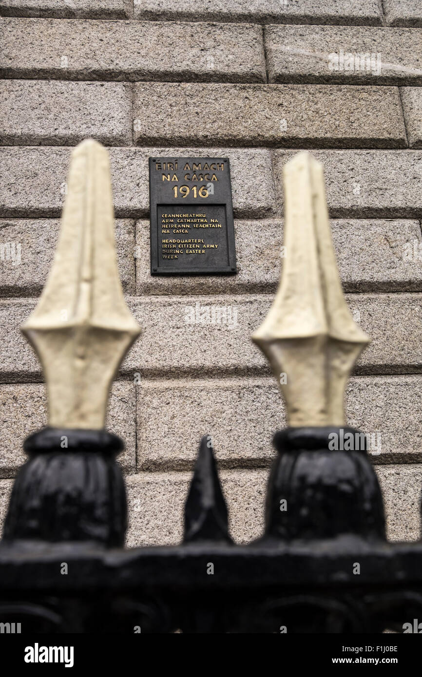 The College of Surgeons building on St Stephens Green, Dublin ...