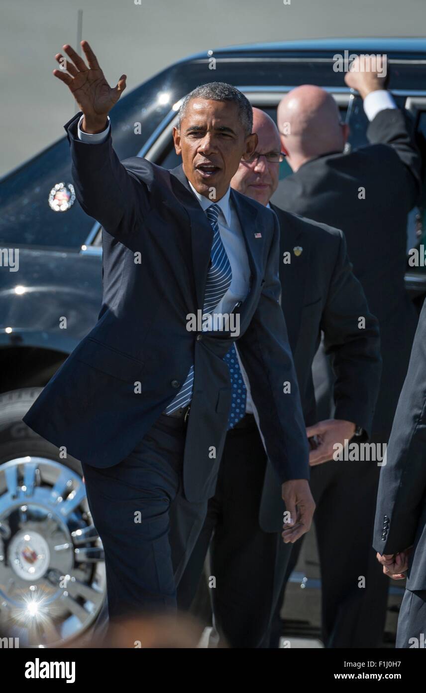 U.S. President Barack Obama waves after arriving at Joint Base ...
