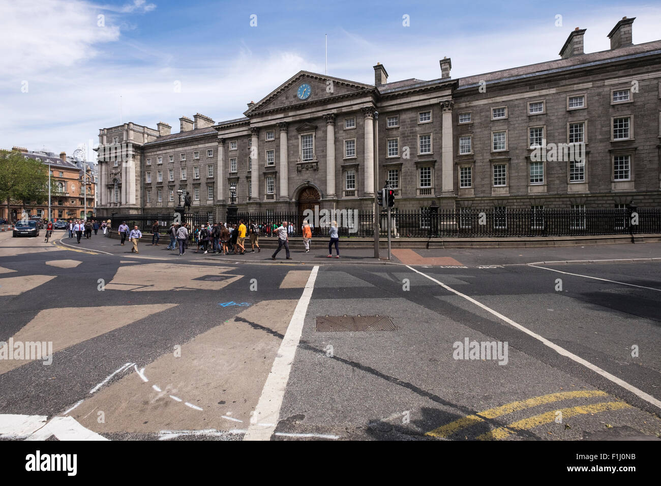 The main entrance to Trinity College Dublin off College Green, Ireland ...
