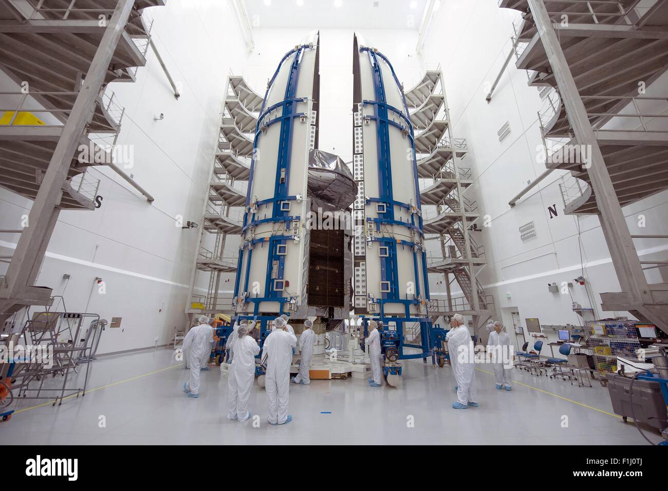 Payload system satellite hi-res stock photography and images - Alamy