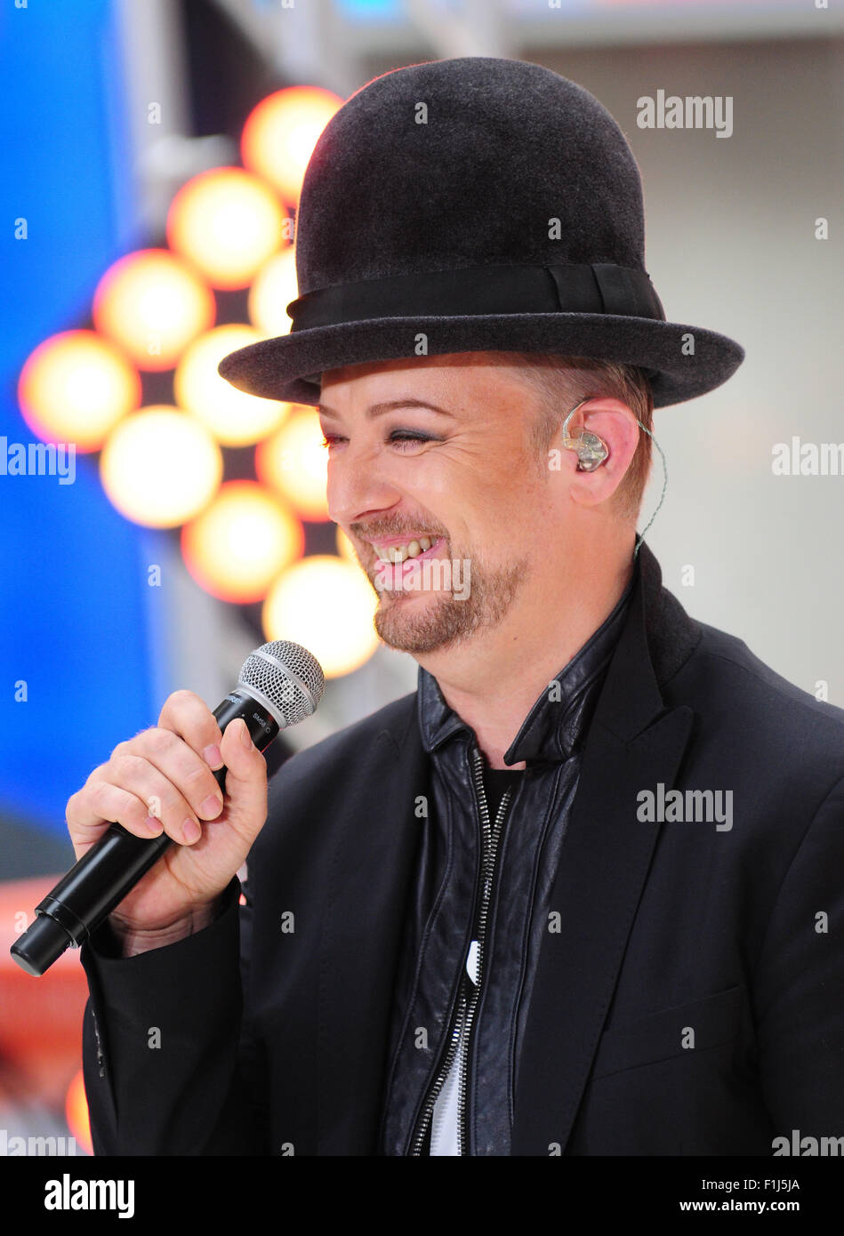 Boy george hi-res stock photography and images - Alamy