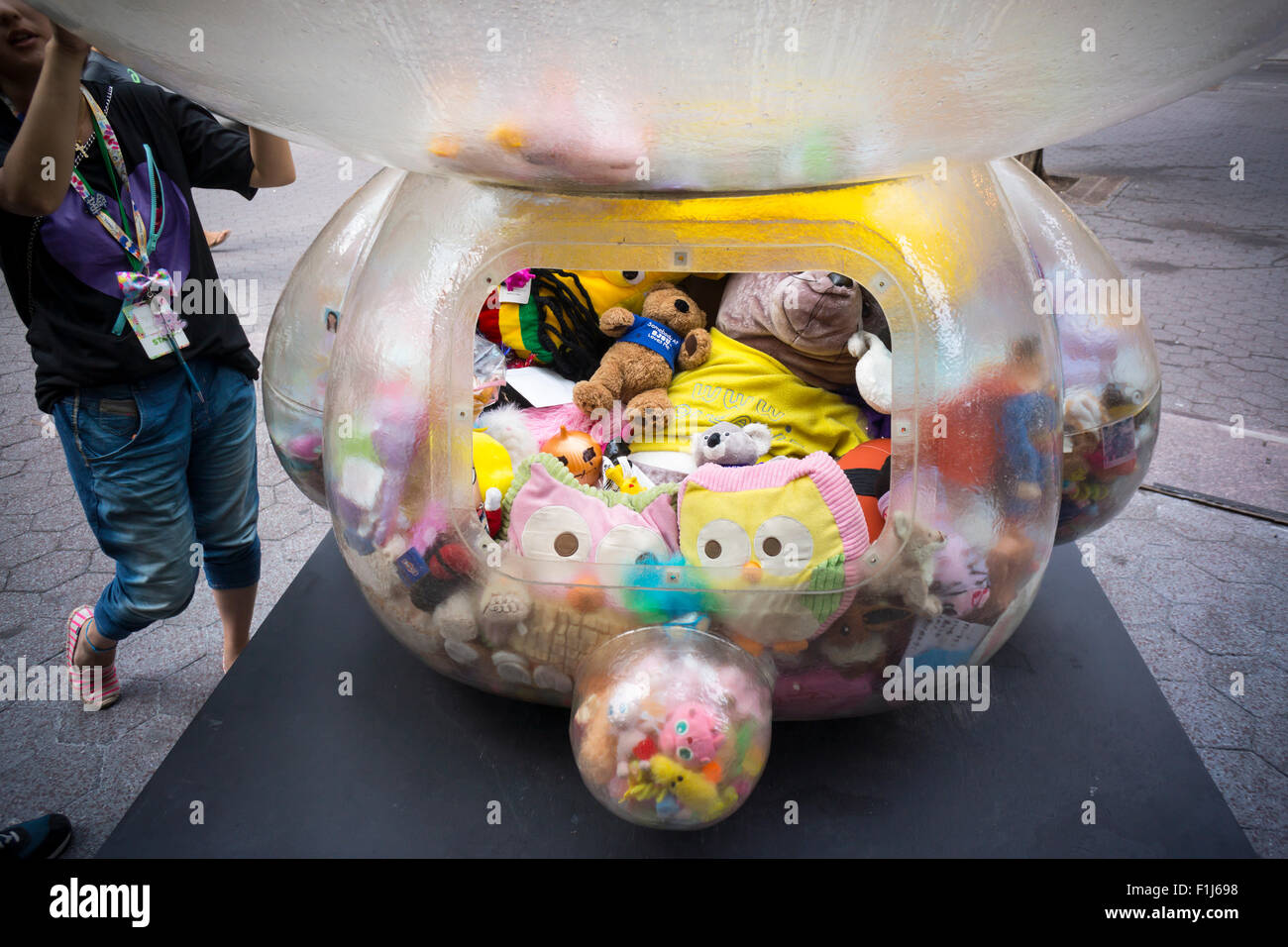 "Time after Time Capsule" by the artist Sebastian Masuda stands in Dag ...