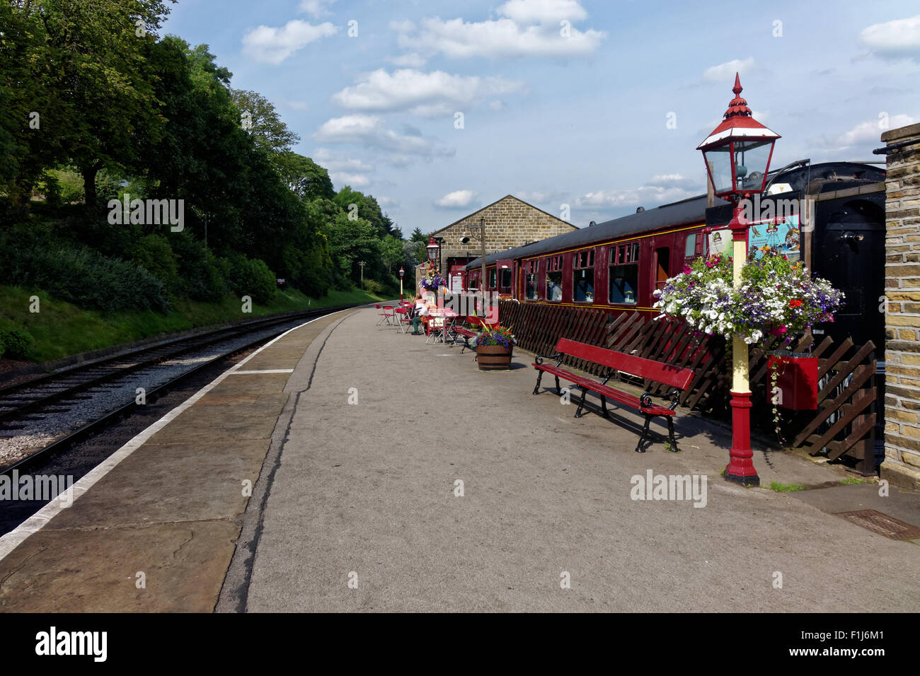 Oxenhope station hi-res stock photography and images - Alamy