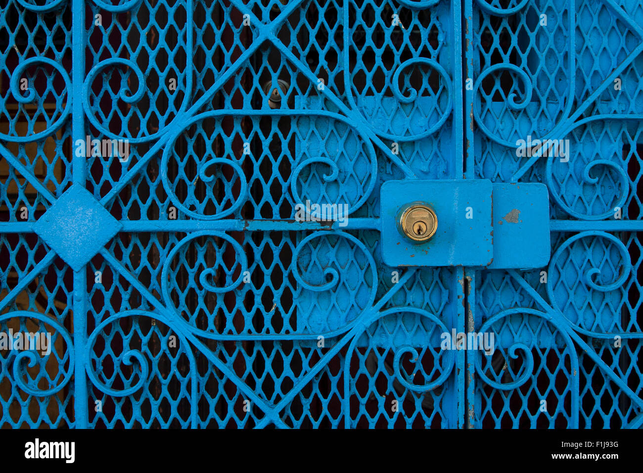 Locked gates hi-res stock photography and images - Alamy