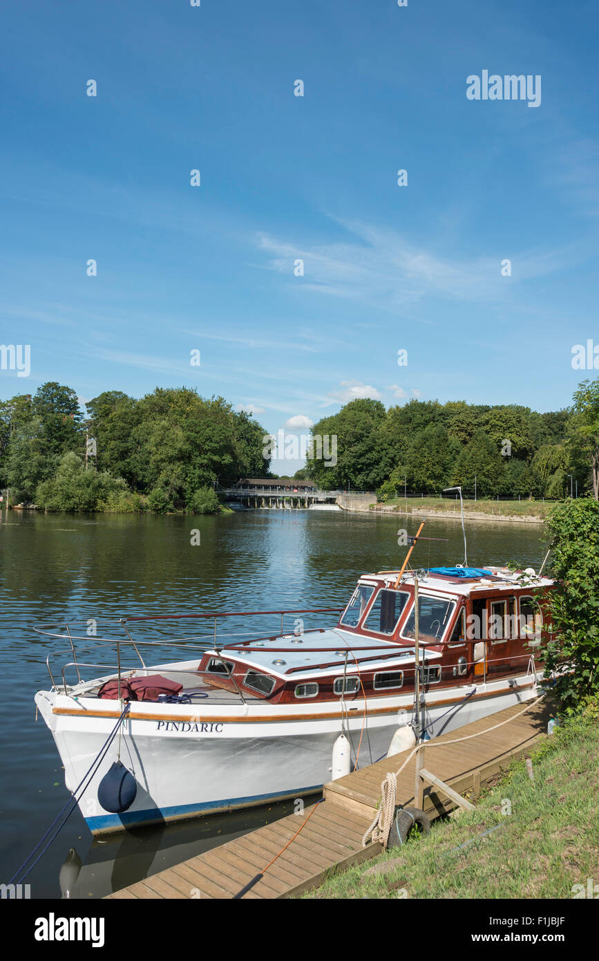 Weybridge High Resolution Stock Photography and Images - Alamy
