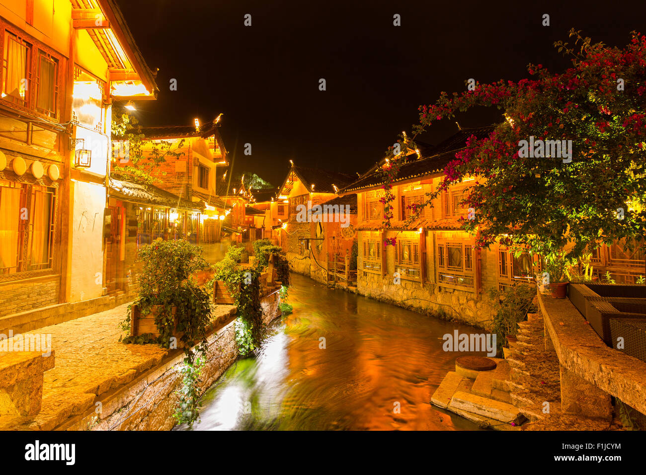 night scene of Lijiang old in Yunnan province, China Stock Photo - Alamy