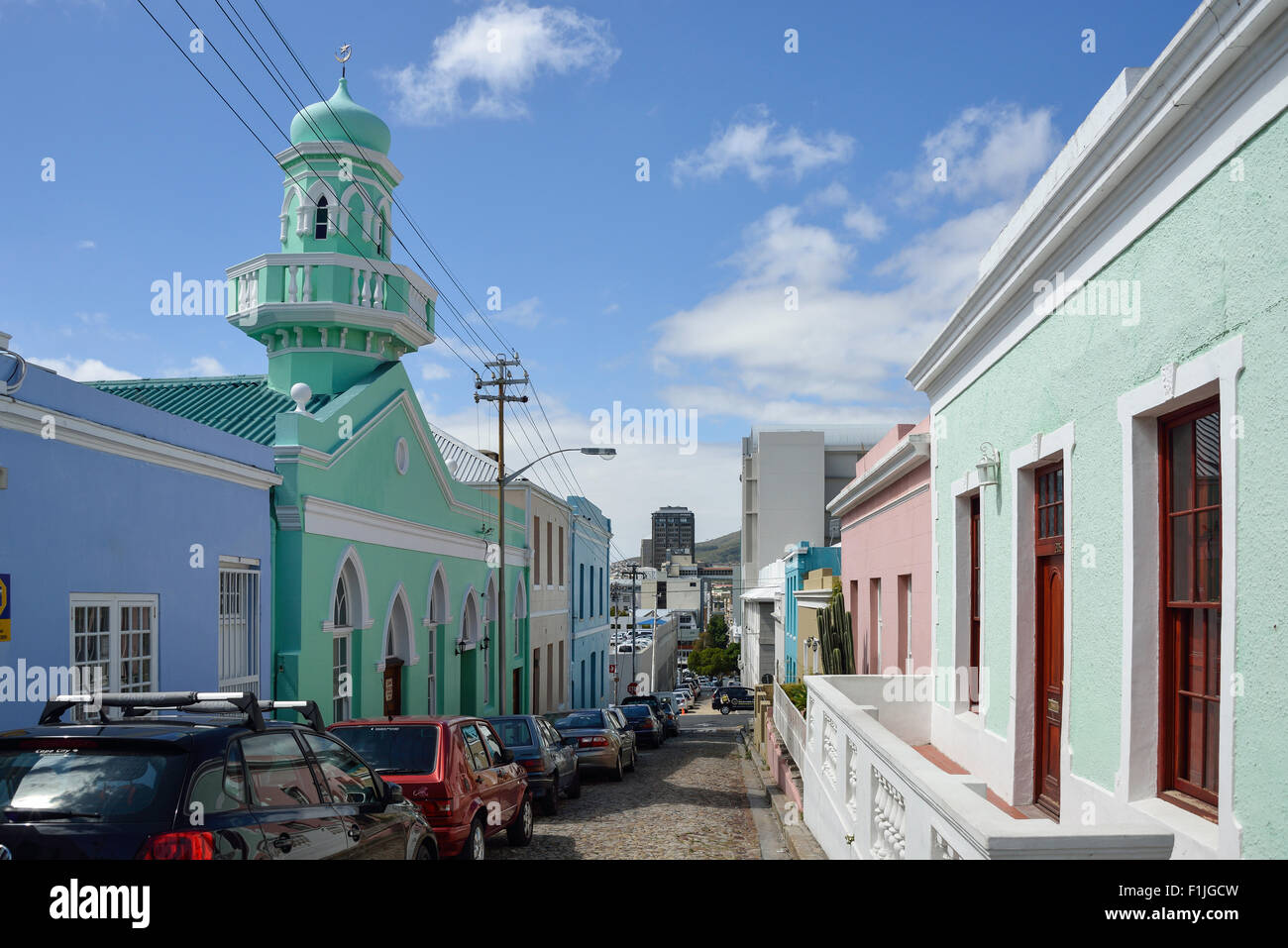Colourful houses and mosque of Cape Malay Bo-Kaap, Longmarket Street ...