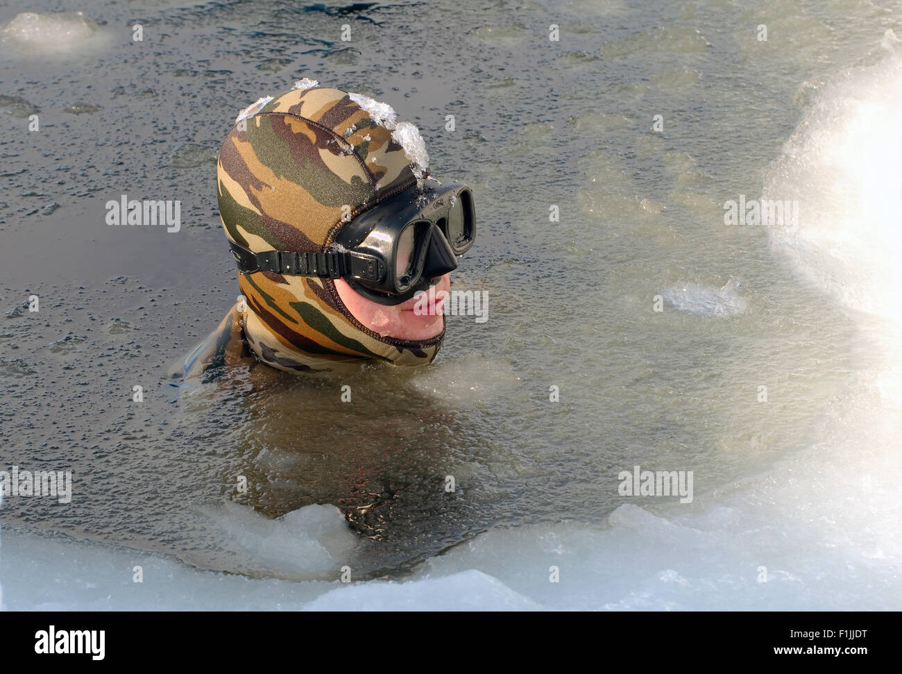Ice freediving hi-res stock photography and images - Alamy