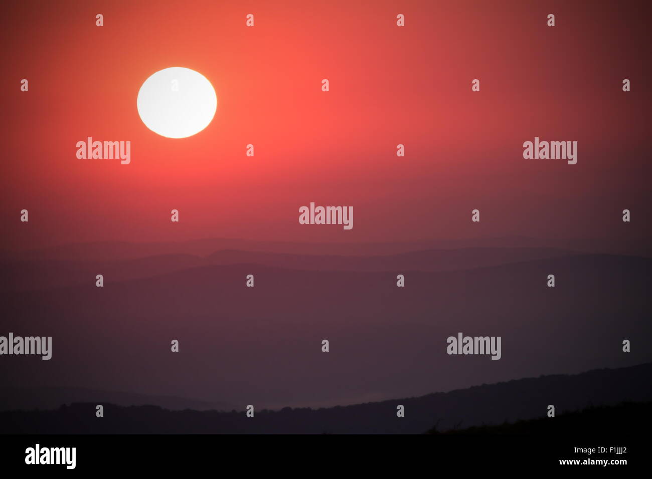 Dark red sunset hi-res stock photography and images - Alamy