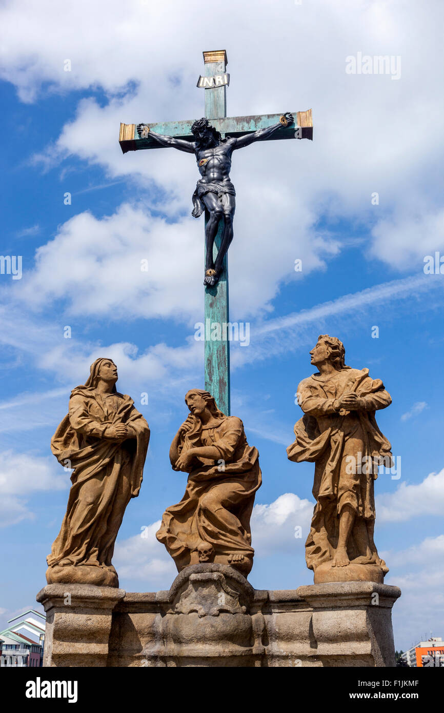 Gothic stone bridge hi-res stock photography and images - Alamy