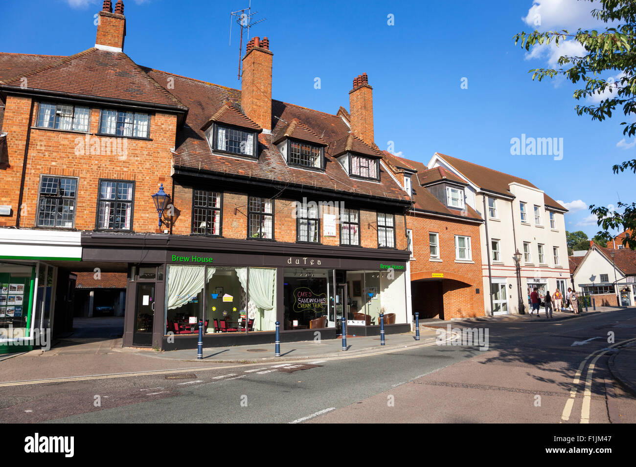 Town centre of hitchin High Resolution Stock Photography and Images - Alamy