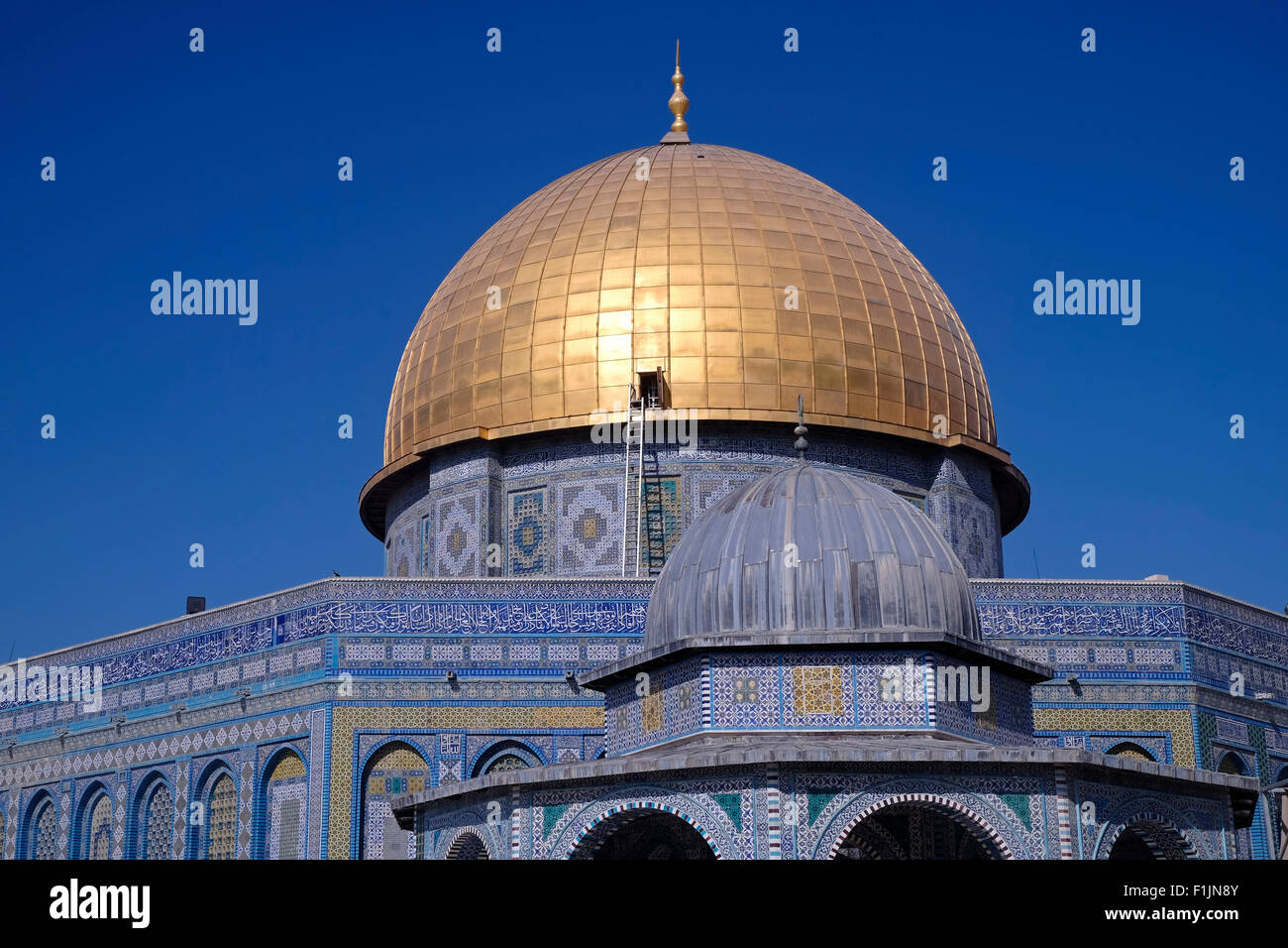 Dome of the chain in front of Dome of the Rock in the Temple Mount ...