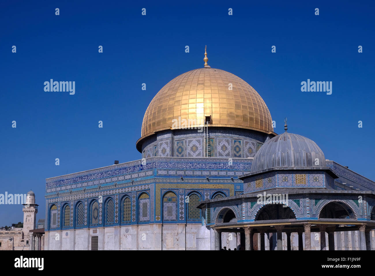 Dome of the chain hi-res stock photography and images - Alamy