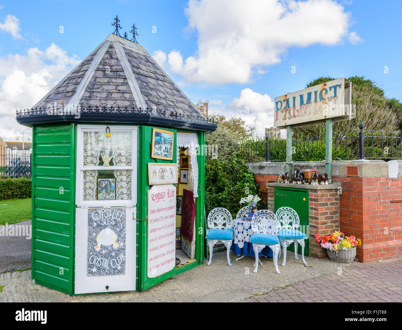 Palm Reading High Resolution Stock Photography and Images - Alamy
