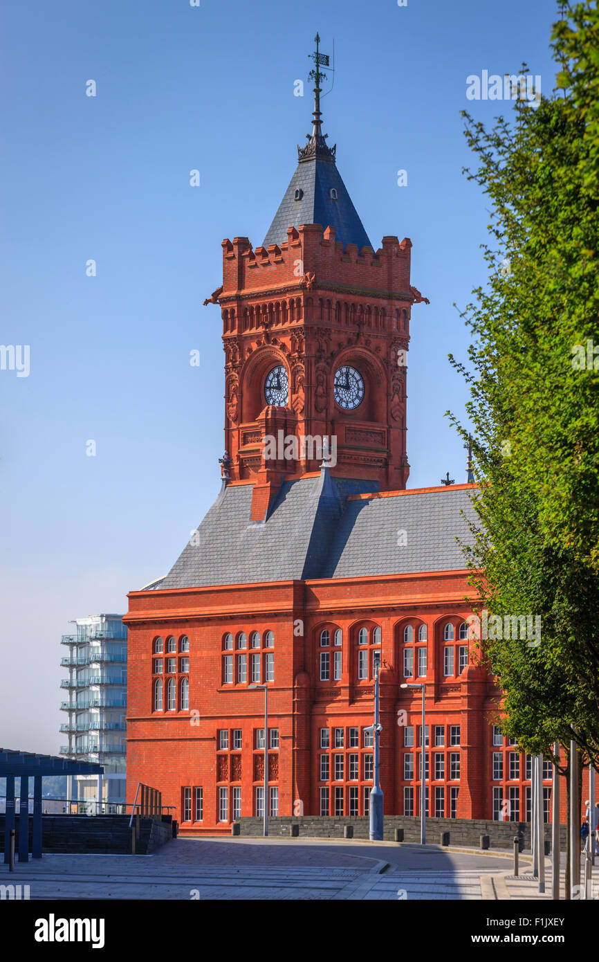 Pier House Cardiff Bay Cardiff Wales Stock Photo - Alamy