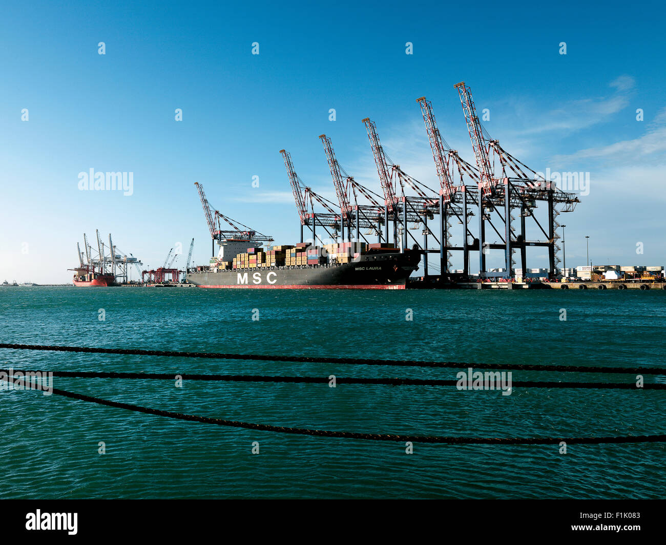 Container vessels hi-res stock photography and images - Alamy