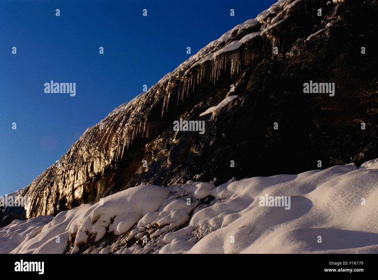 Ships Prow Pass, Monks Cowl area, Central Drakensberg, Kwa-Zulu Natal ...