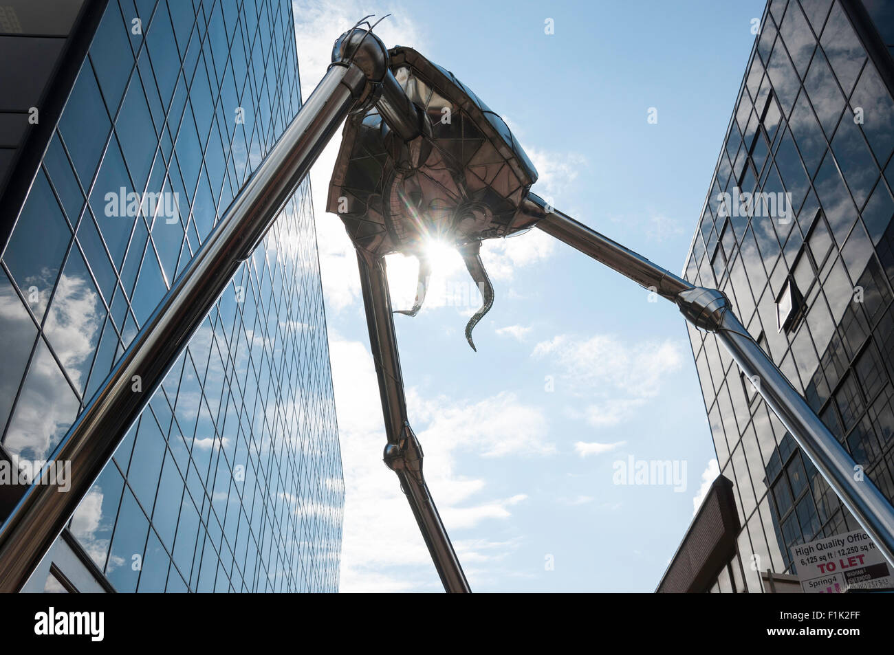 'War of the Worlds Martian fighting machine' sculpture, Church Street ...